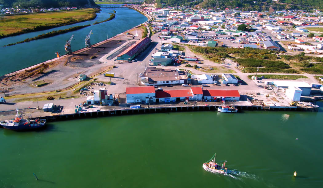 Salmon farming on West Coast looks set to take off | RNZ News