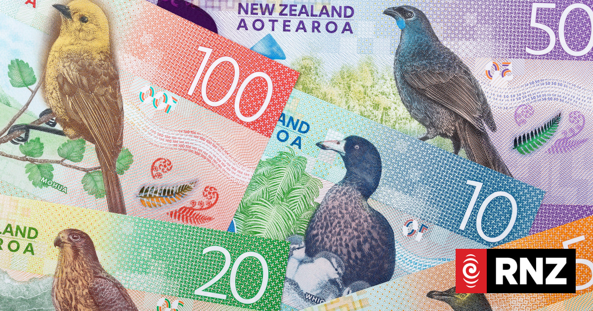 Reserve Bank rejects multiple claims over fake bank notes | RNZ