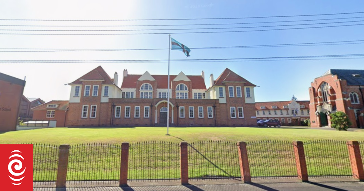 State-integrated school's optional $10,000 fee shocks parent | RNZ News