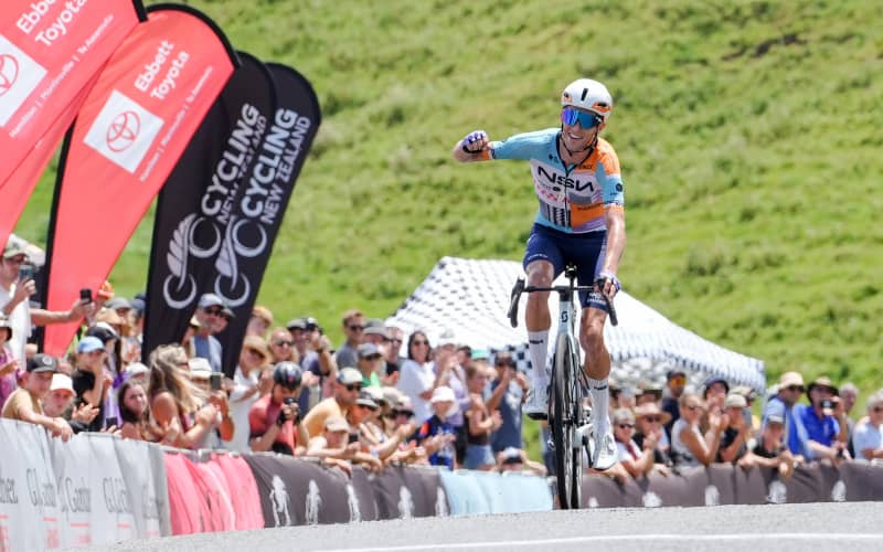 Gutsy solo attack wins George Bennett the national road cycling title | RNZ
