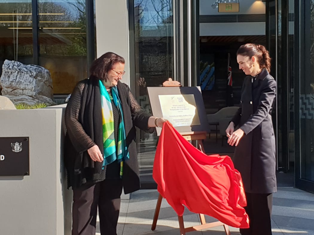 PM formally opens NZ embassy in Beijing | RNZ News