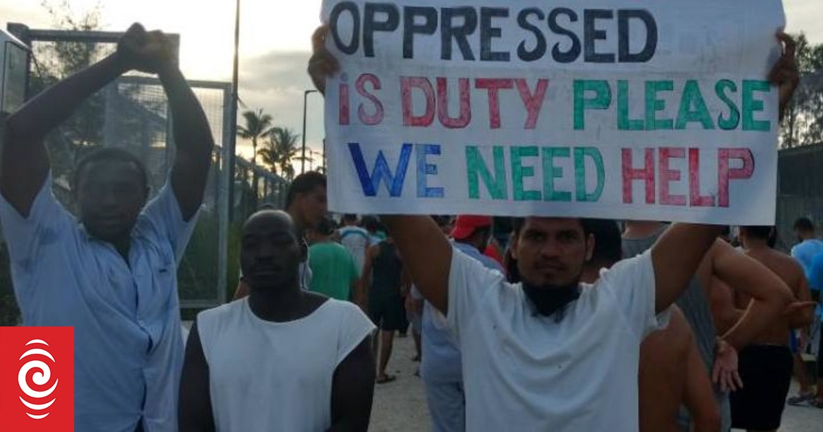 Refugee water shortage widespread on Manus Island | RNZ News