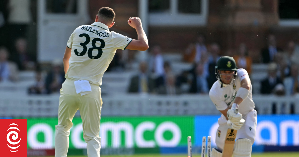 Australia topple South Africa's top order in WTC final fight back | RNZ ...