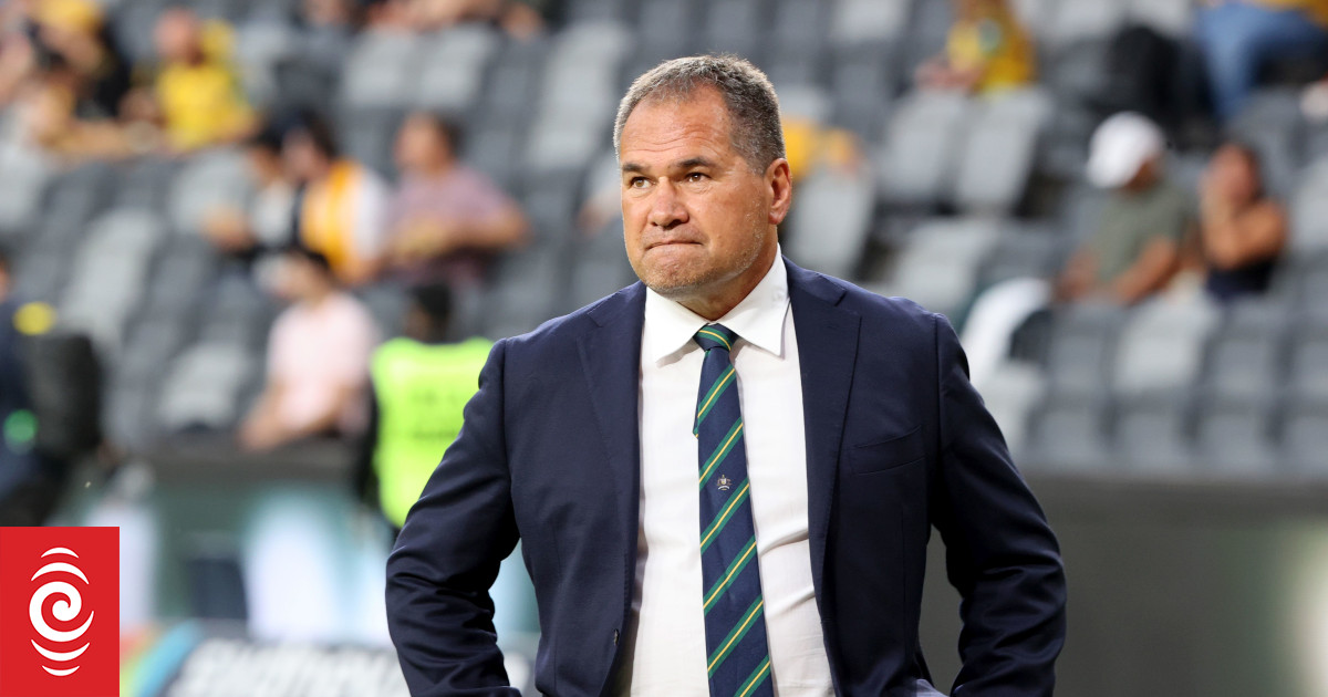 Rennie urges Australia to stay in Super Rugby | RNZ News