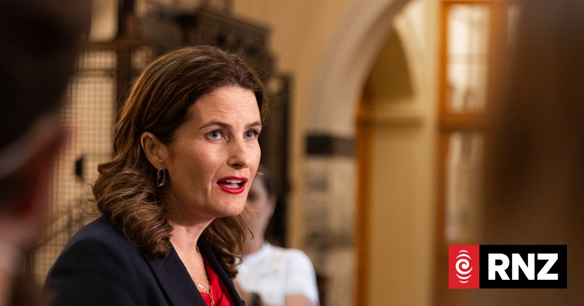 'Alarming for whole world': Willis reacts to Trump Iran threat | RNZ