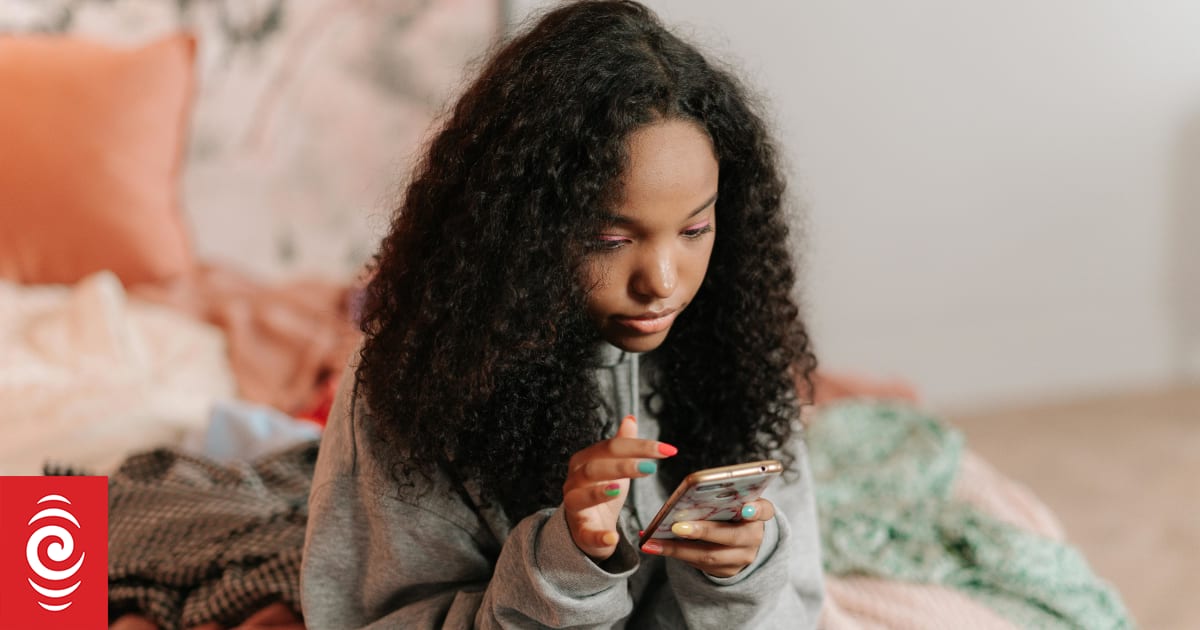 'No filter can fix that face' - how online body shaming harms teen ...