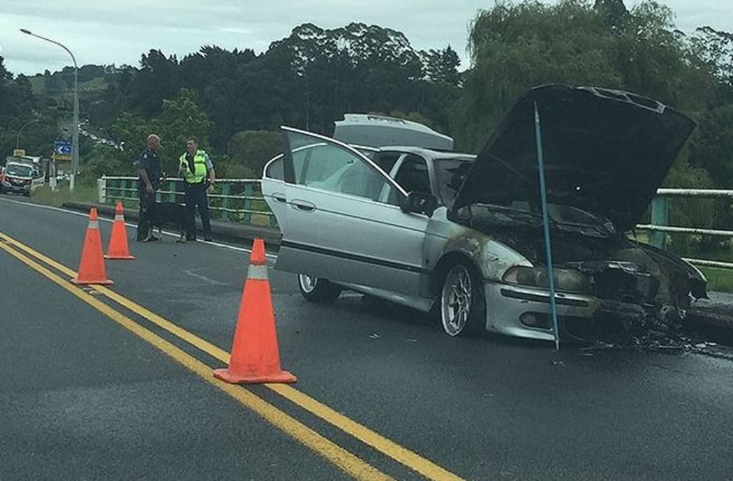 Fleeing driver abandons flaming vehicle | RNZ News