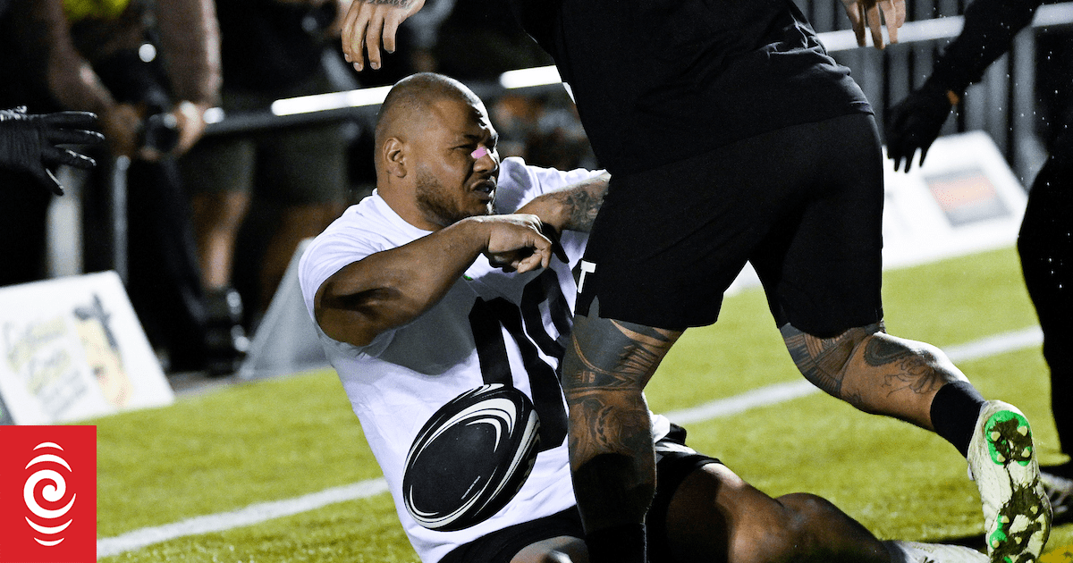 Warriors distance themselves from 'run it straight' | RNZ News