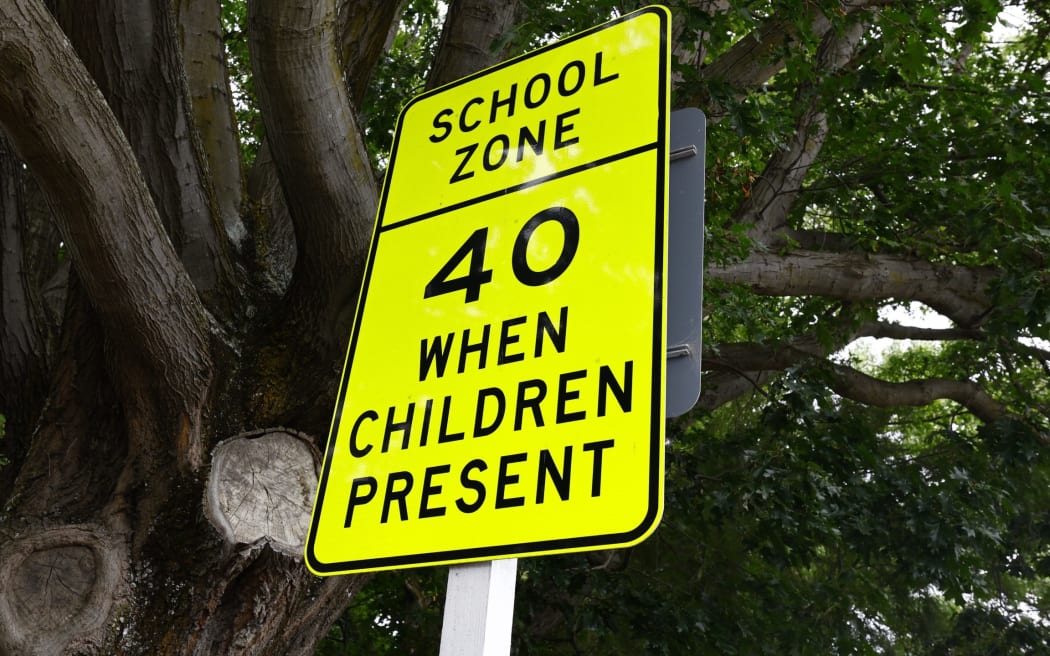 Police to enforce speed limits at urban schools under new plans | RNZ News