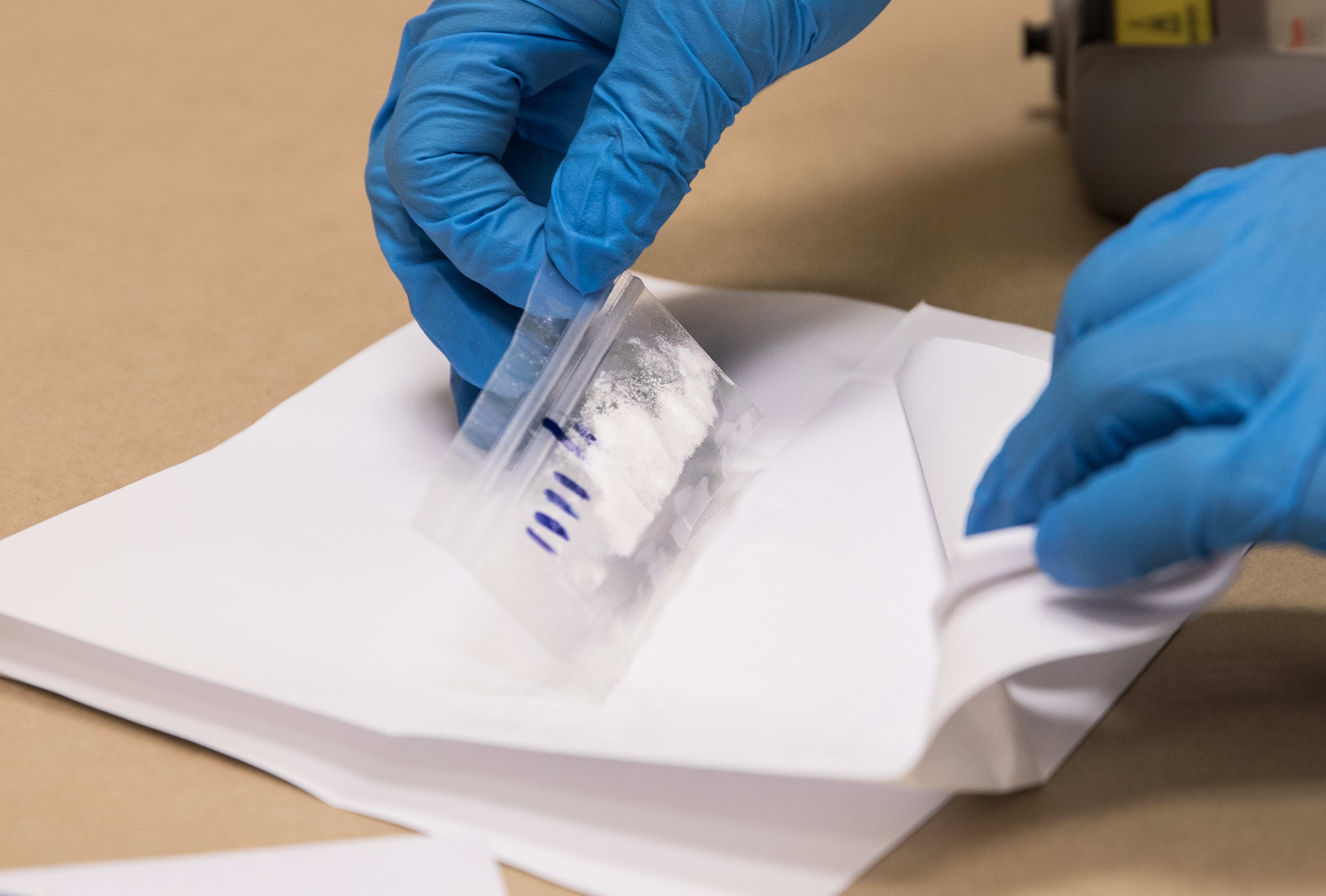 Survey finds meth prices at record low in North Island centres | RNZ News