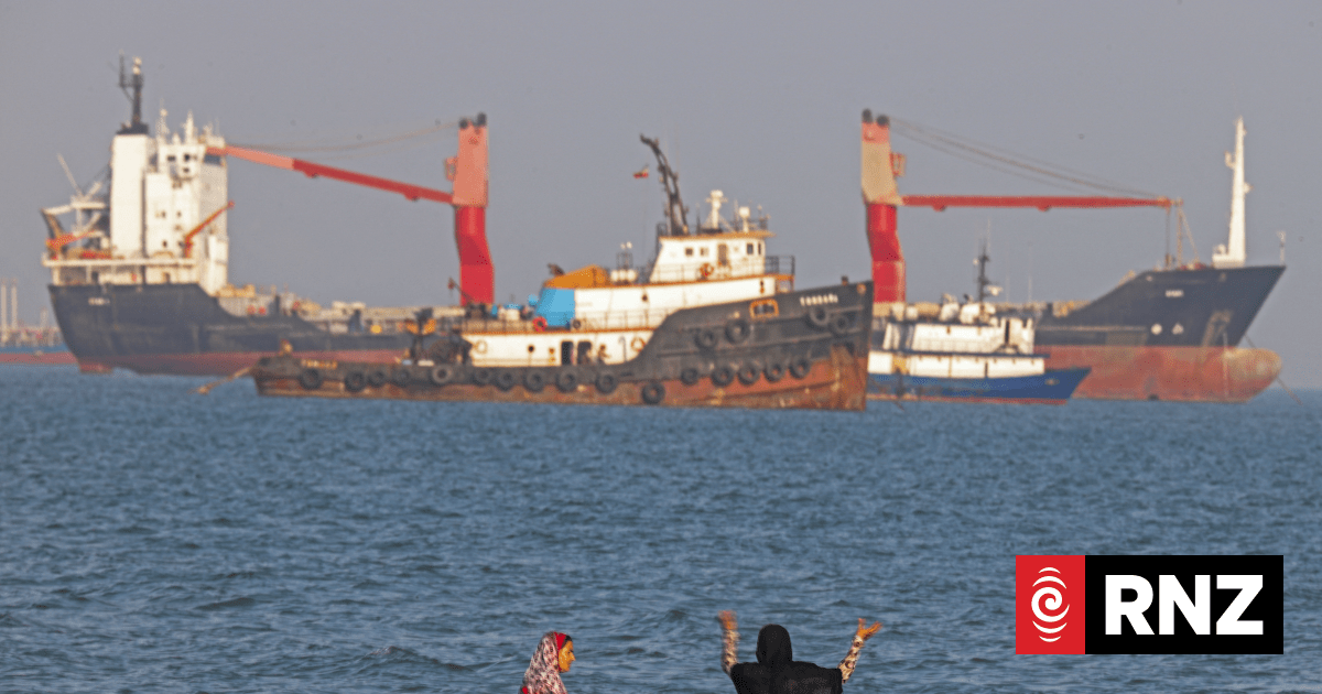 Hostilities flare in Iran war, oil jumps as talks stalemate | RNZ News
