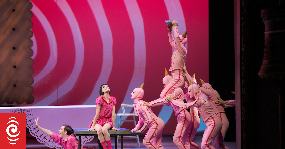 LIVE VIDEO: Royal New Zealand Ballet - Hansel & Gretel | RNZ