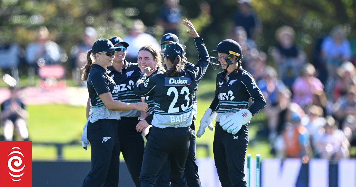 Cricket: White Ferns fall to Australia | RNZ News