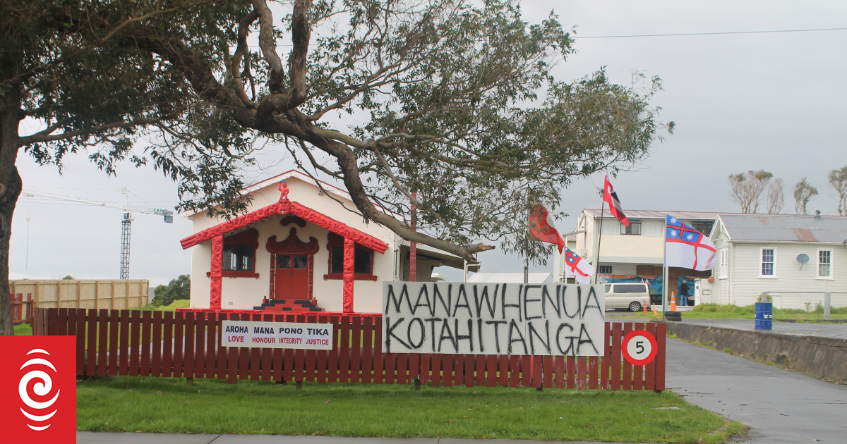Hato Petera supporters' last effort to save school | RNZ