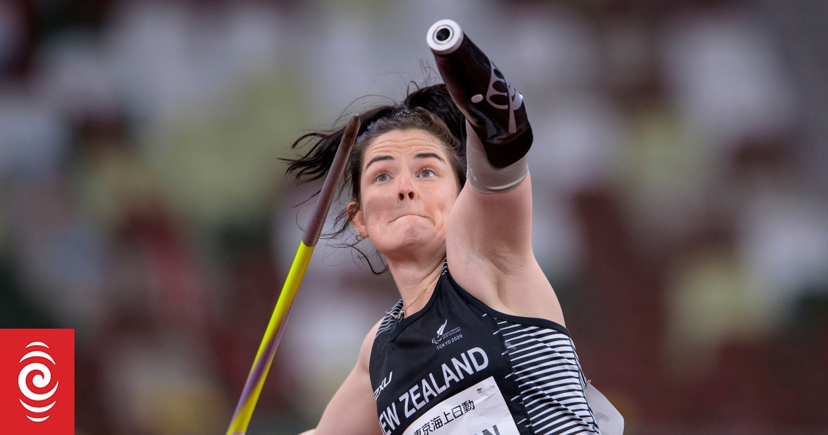 Javelin champion Holly Robinson easing back into Para world champs ...
