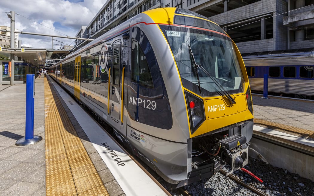 Auckland's Third Main rail line works begin | RNZ News