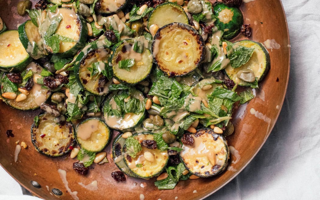 10 ways to turn your courgette glut into tasty treats | RNZ