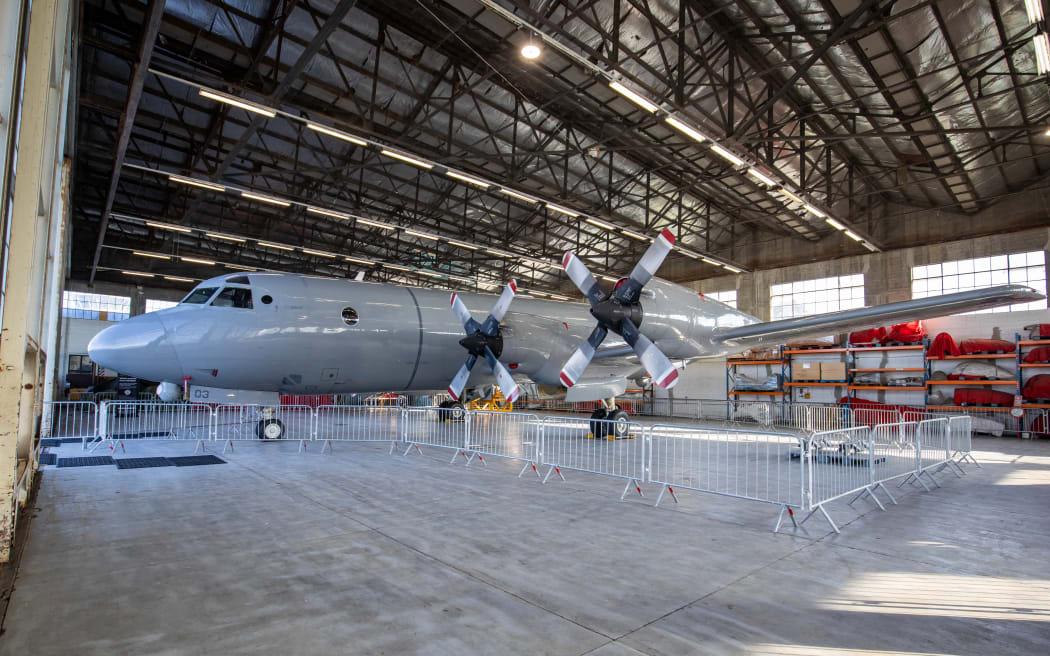 NZ's only retired Orion aeroplane goes on display at Air Force Museum ...