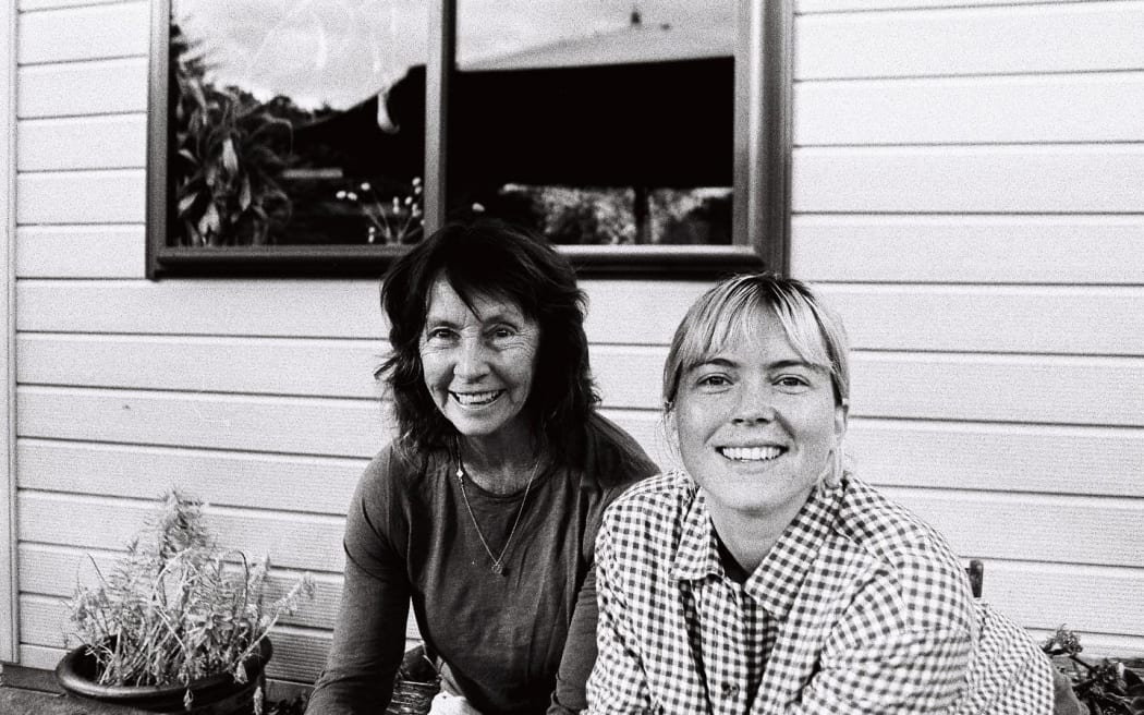 Standing Room Only for Sunday 28 August 2022 Standing Room Only | RNZ