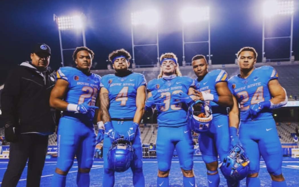 'Anything is possible': New Zealand-born Tongan to play in Super Bowl ...