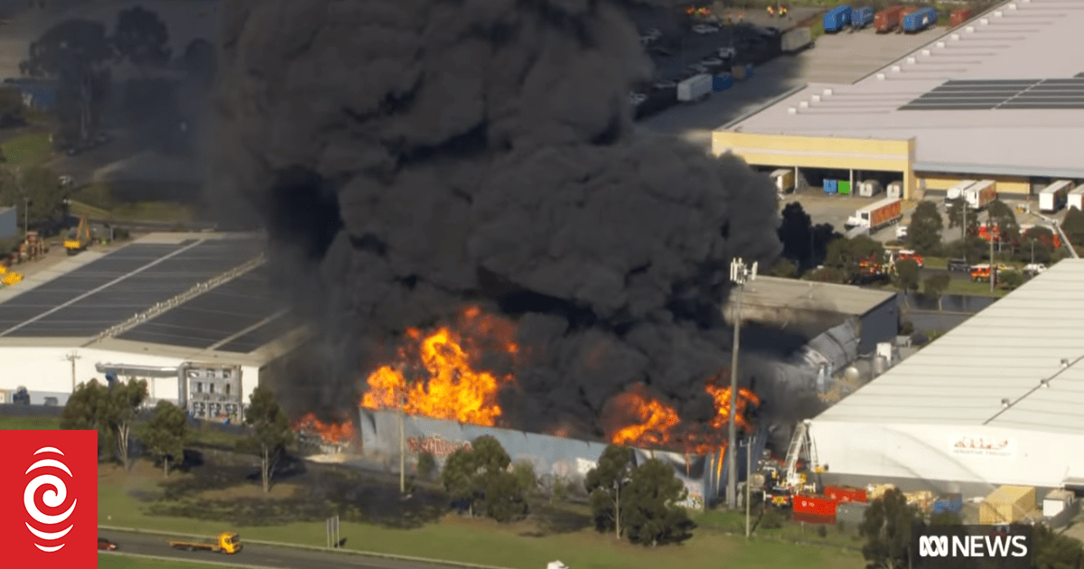 Chemical explosion sparks large factory fire in Melbourne | RNZ News