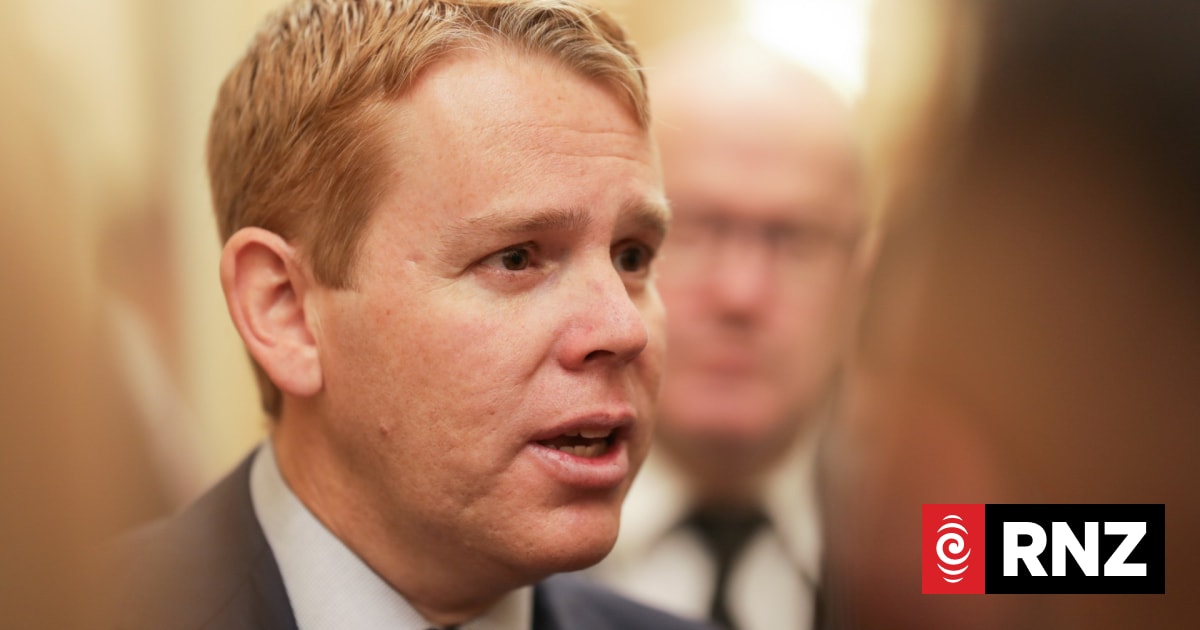Bill introduced to enable MP pay cuts | RNZ