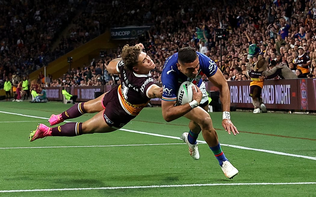 Broncos power into NRL grand final with big win over Warriors | RNZ News