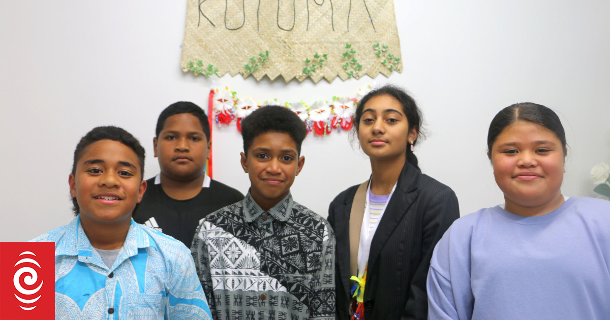 Rotuman community celebrate 'unique' language with song, dance | RNZ News