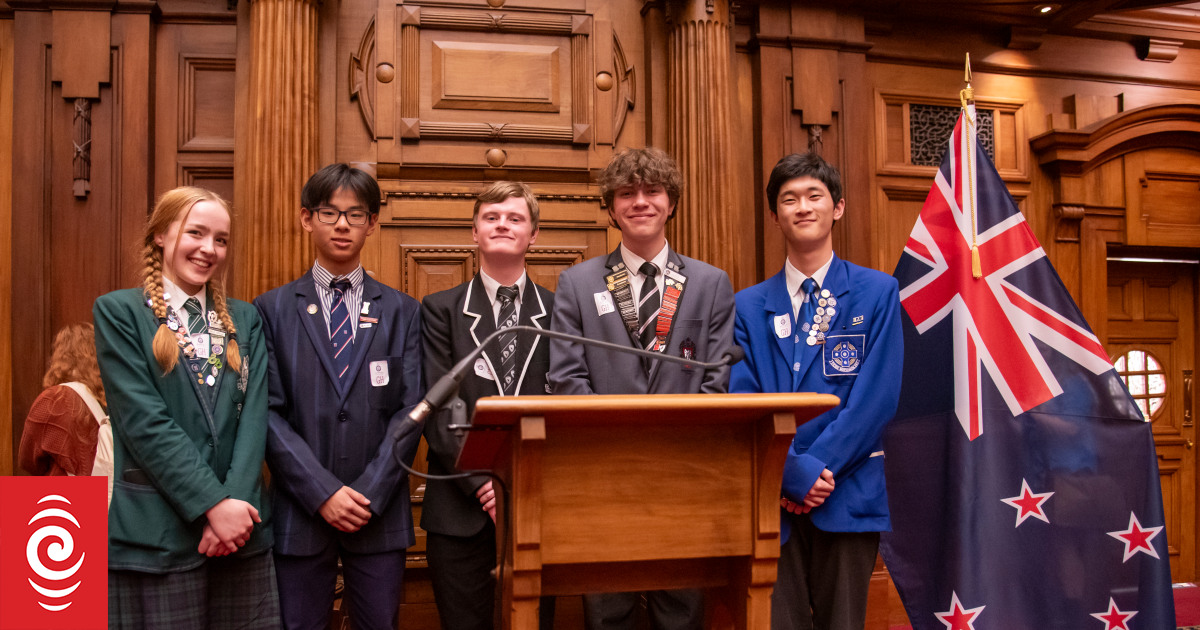 New Zealand's best young debaters set for the world stage | RNZ