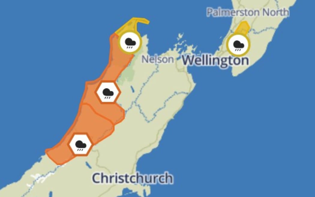 Heavy rain warning for Buller, Westland ranges | RNZ News