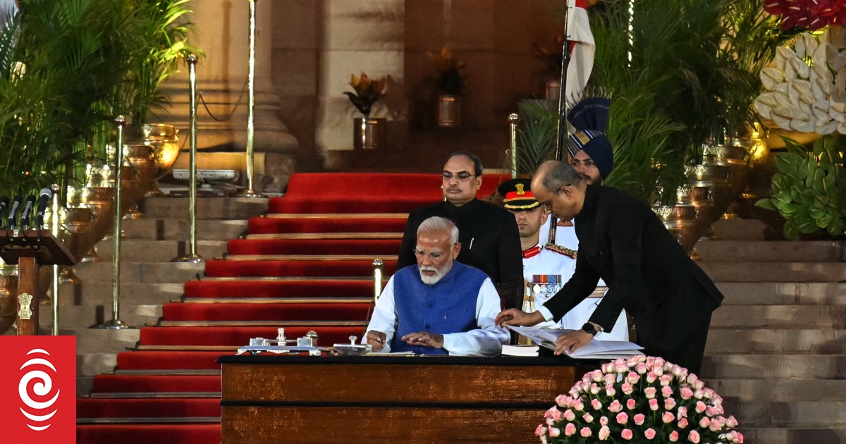 Narendra Modi sworn in for third term at grand ceremony in Delhi | RNZ News