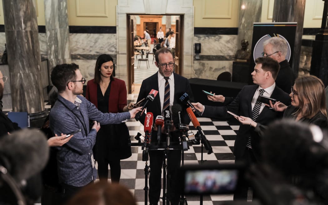 Senior Labour MP Andrew Little announces he will retire from politics ...