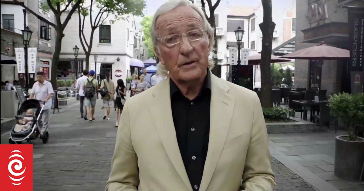 John Pilger: Campaigning Australian journalist dies aged 84 | RNZ News