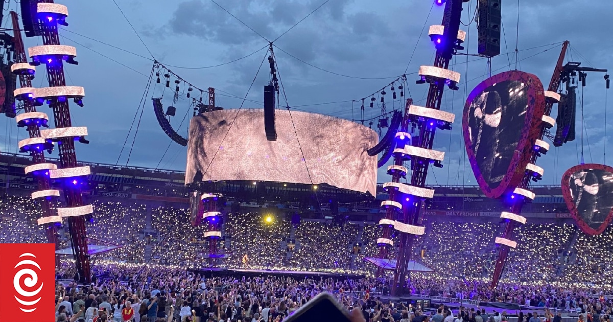 The Pre-Panel with Niki Bezzant and Mark Knoff-Thomas | RNZ