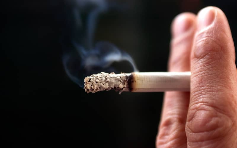 Auckland Council considers public smoking ban again | RNZ