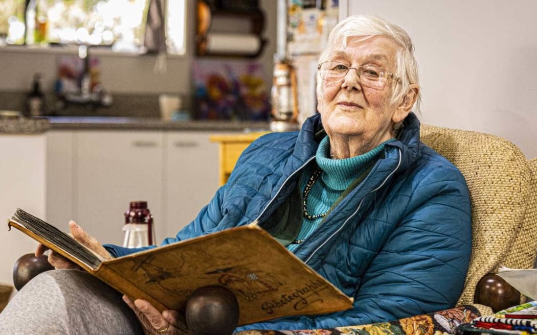 IRD tells woman she's 123 years old, she tells them ‘I'd be dead' | RNZ ...