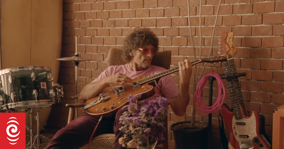 Buzz Moller on Voom's new single featuring Fazerdaze | RNZ