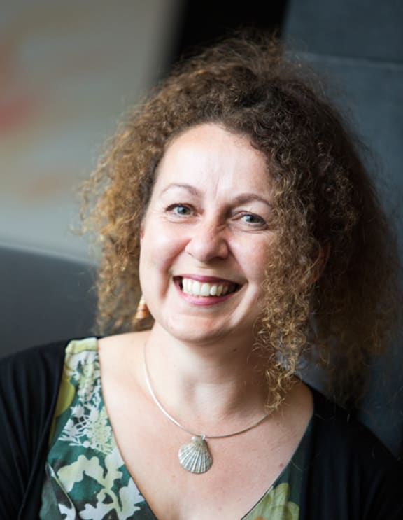 Dunedin writers Vanda Symon and Heather McQuillan | RNZ