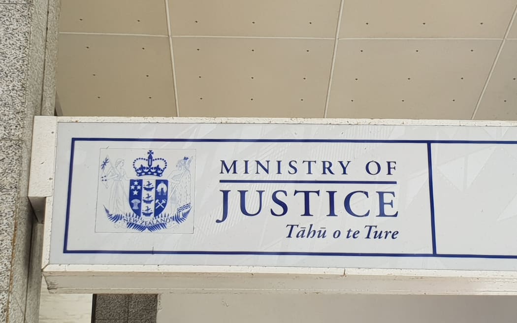 Bailiffs to wear body cameras in health and safety move | RNZ News