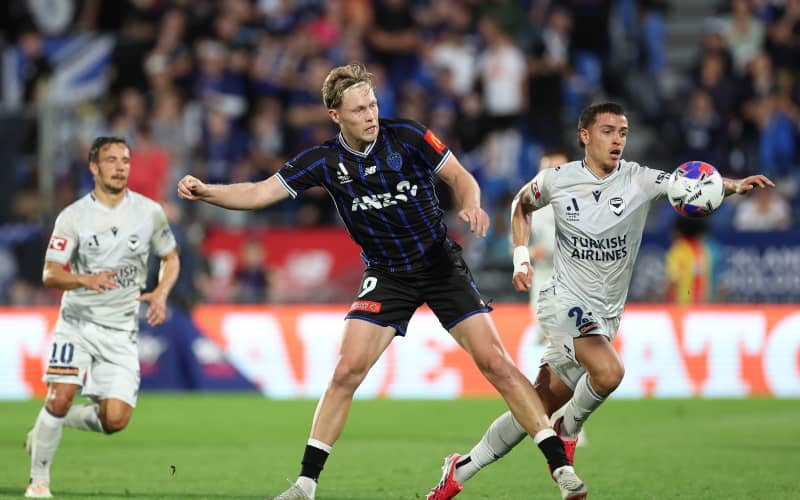Auckland FC fight back to draw in fiery encounter | RNZ