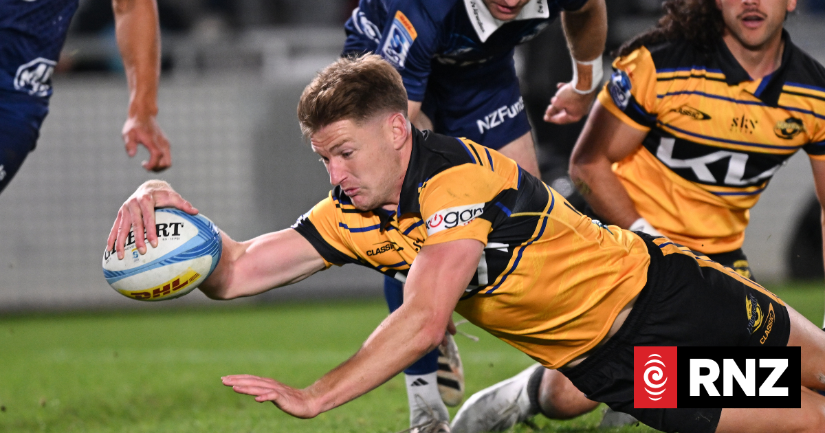 Super Rugby Pacific: Hurricanes inflict record win on Blues at Eden ...