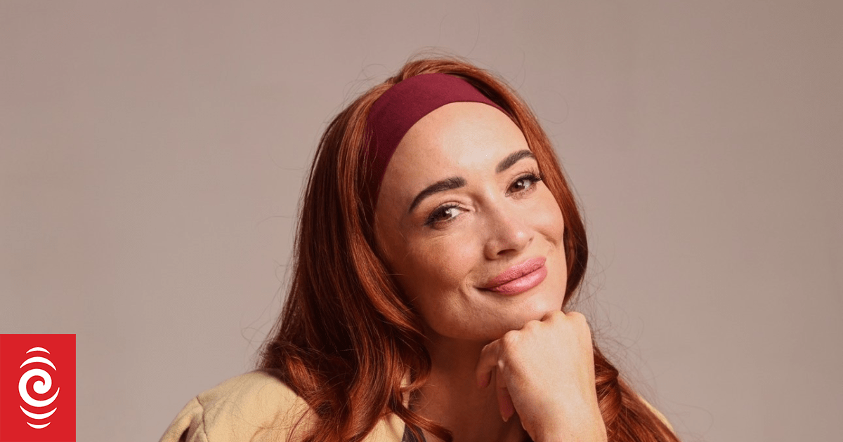 Celeb stylist Sarah Stuart on curating your winter wardrobe | RNZ