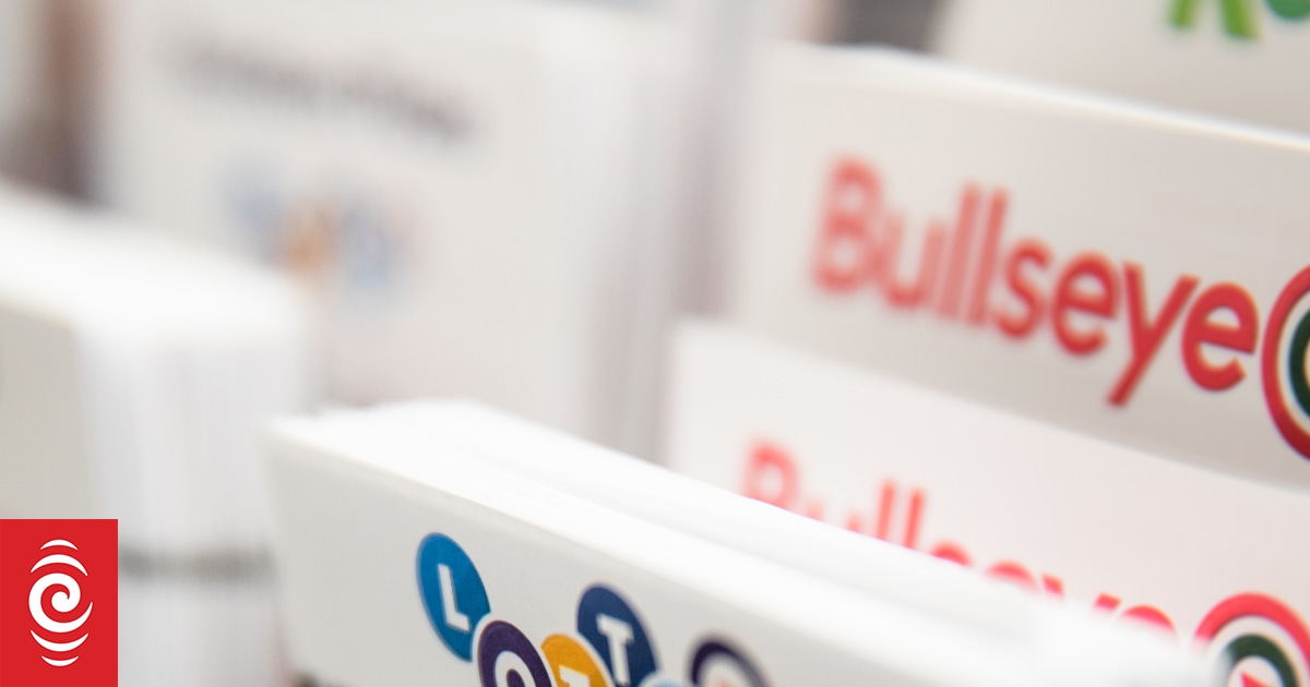 Peter Rowlett: Can mathematics help win lotto? | RNZ