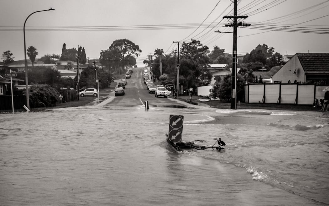 In pictures: Aucklanders wake to destruction after severe thunderstorm ...