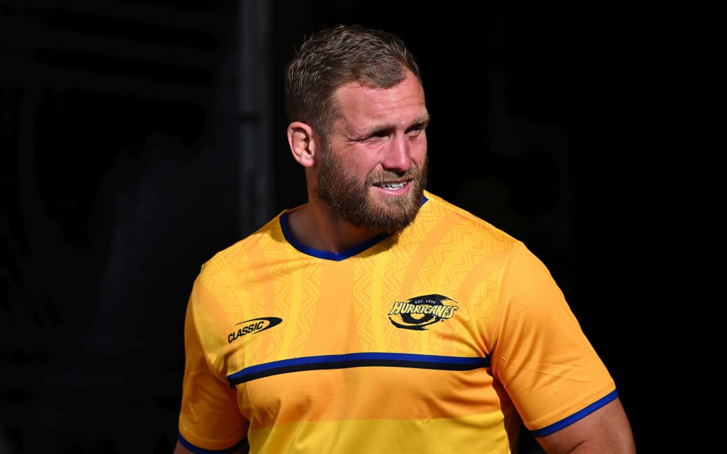 Rugby: Veteran loosie Brad Shields extends stay with Hurricanes | RNZ News