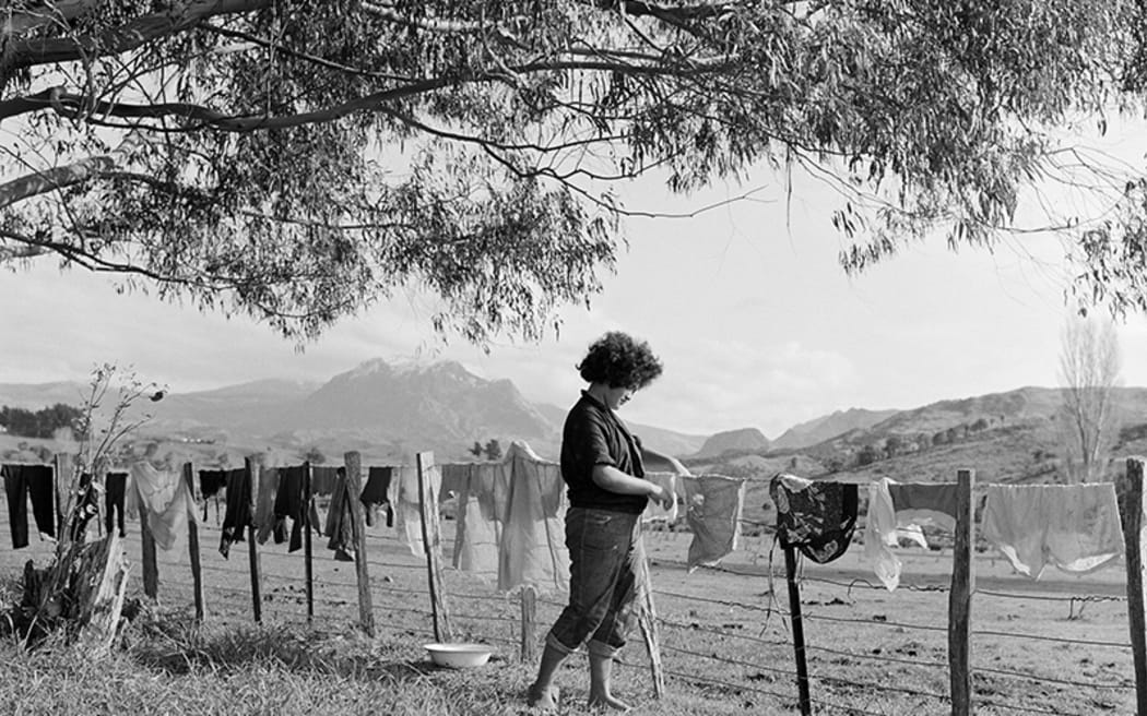 Acclaimed documentary photographer Ans Westra dies | RNZ News