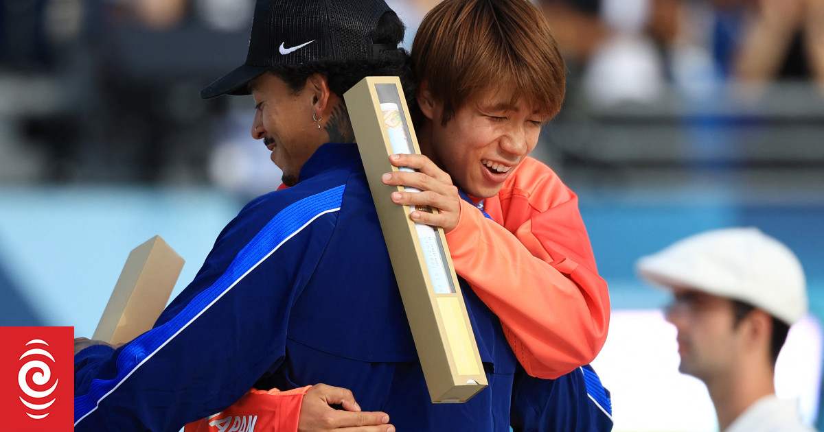 What's in the boxes athletes receive when they win a medal at the Paris ...