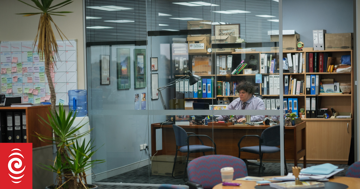 Best Song Eva: Josh Thomson | RNZ