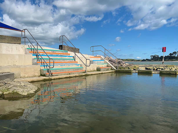 Dirty tidal pool 'dangerous for children' - scientist | RNZ