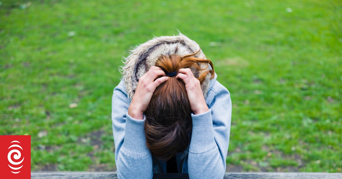 Laid-off workers suffer effects for years - study | RNZ News